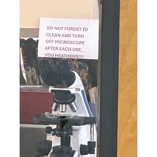 Weird signs 6-7-26 – Clean Memes